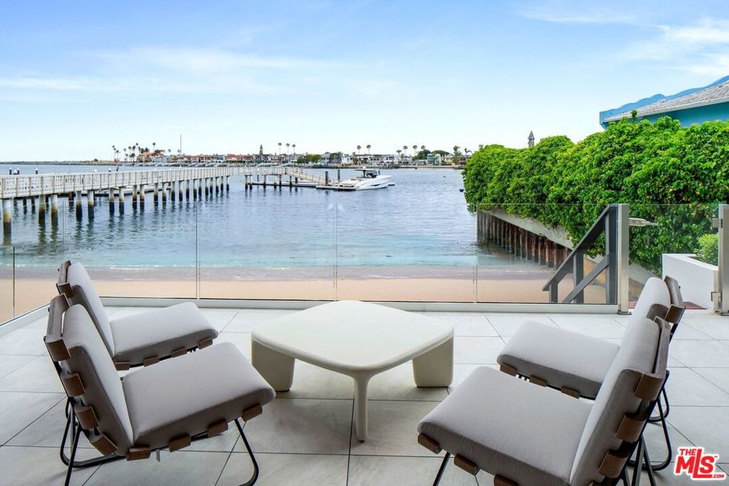 2201 Bayside Drive, Corona Del Mar, CA 92625 - SOLD LISTING | MLS ...