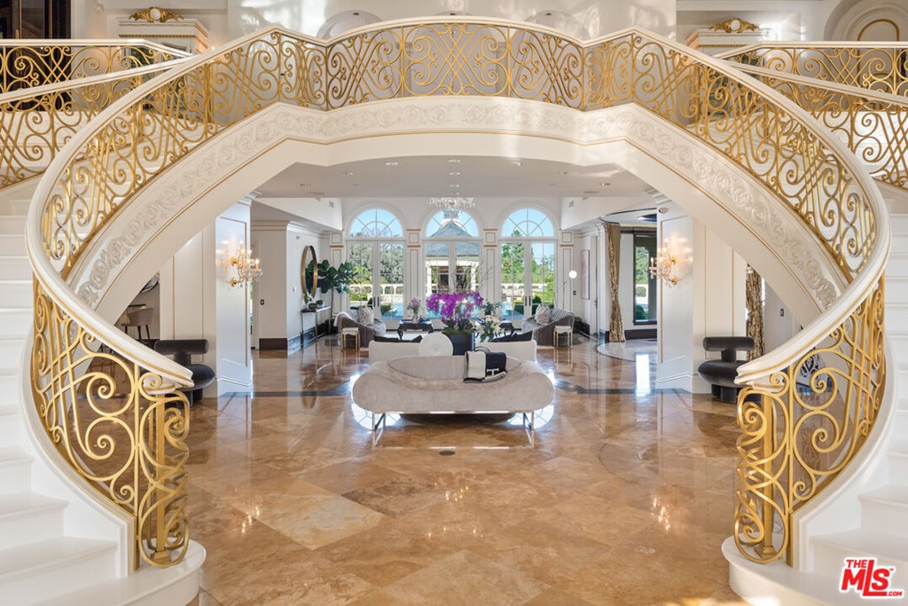 25220 Walker Road, Hidden Hills, CA 91302 - SOLD LISTING | MLS # 22148439