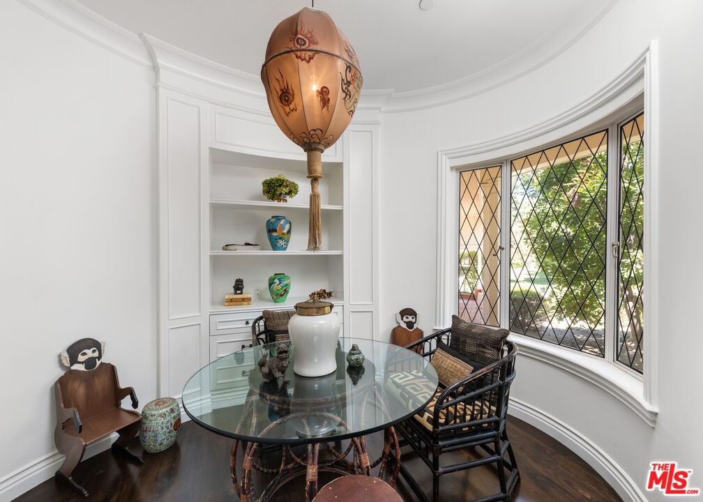 1115 N Beverly Drive, Beverly Hills, CA 90210 - SOLD LISTING | MLS ...