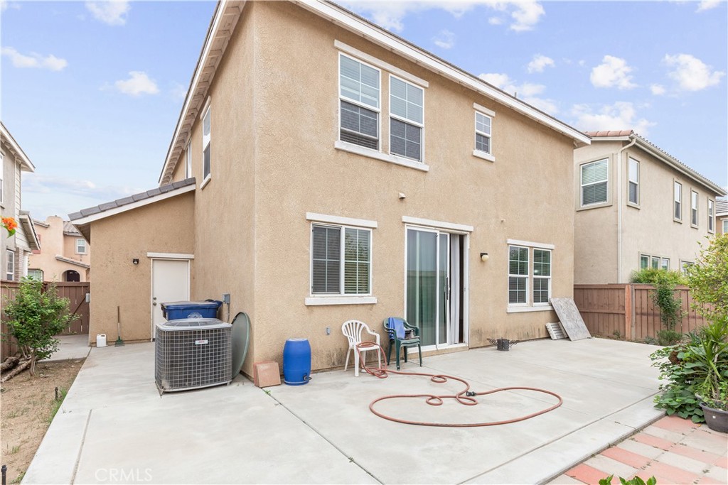 1735 Julia Way, Riverside, CA 92501 - SOLD LISTING | MLS # AR23184114