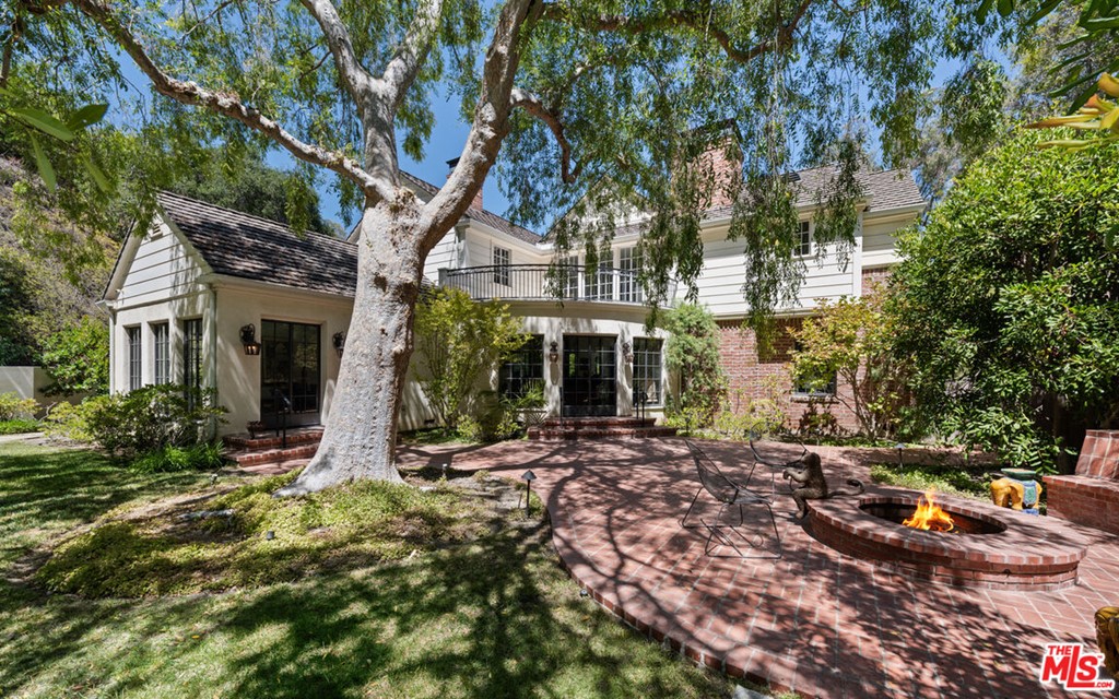 1115 N Beverly Drive, Beverly Hills, CA 90210 - SOLD LISTING | MLS ...